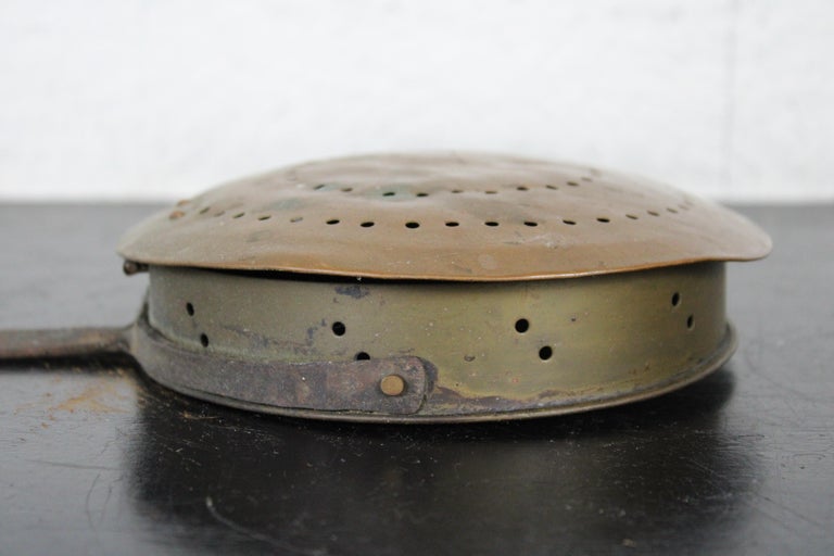 Antique Victorian Copper and Cast Iron Bed Warming Pan For Sale at 1stDibs