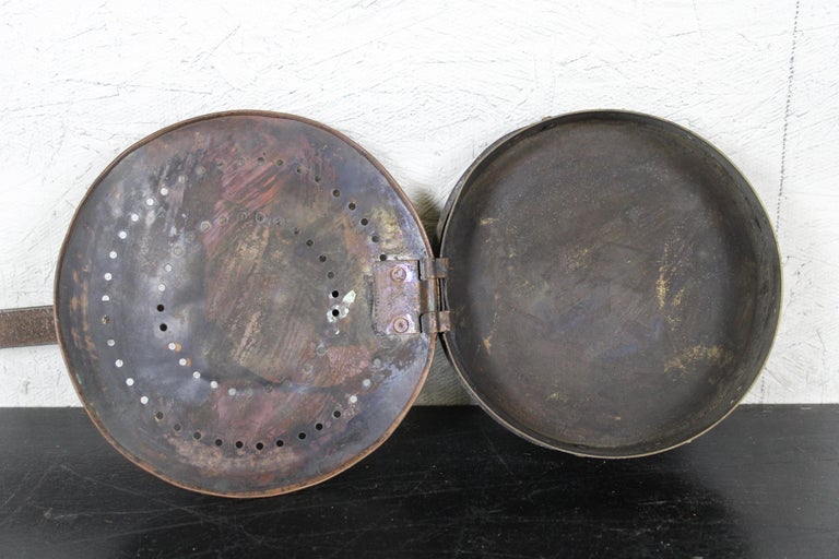 Antique Victorian Copper and Cast Iron Bed Warming Pan For Sale at 1stDibs