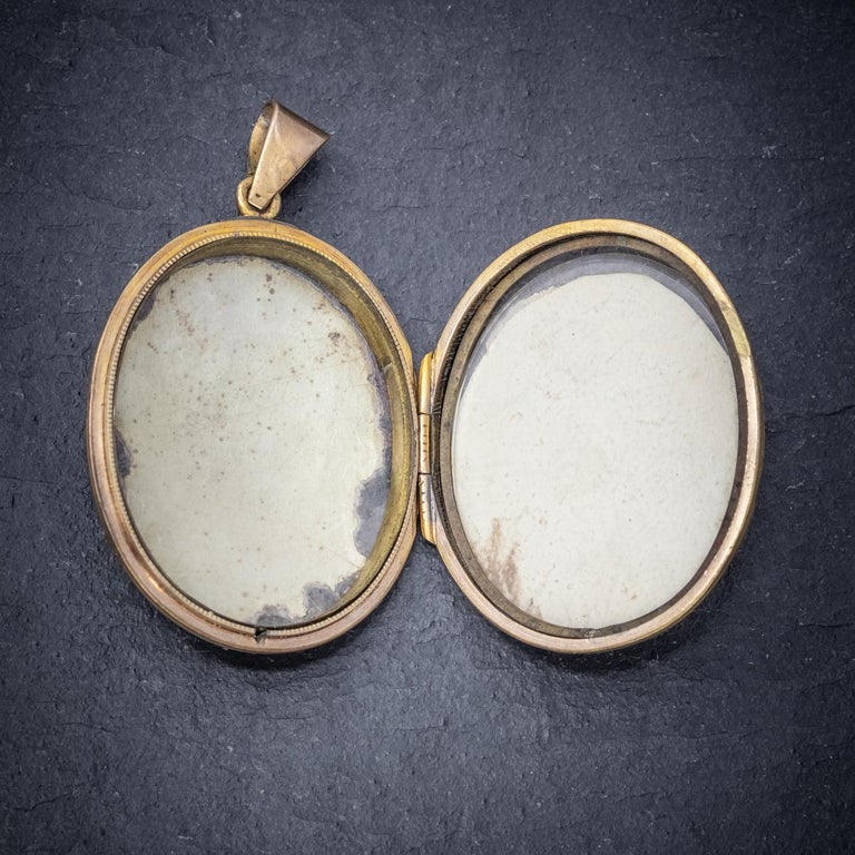 Antique Victorian Engraved 18 Carat Gold, circa 1880 Locket at 1stDibs