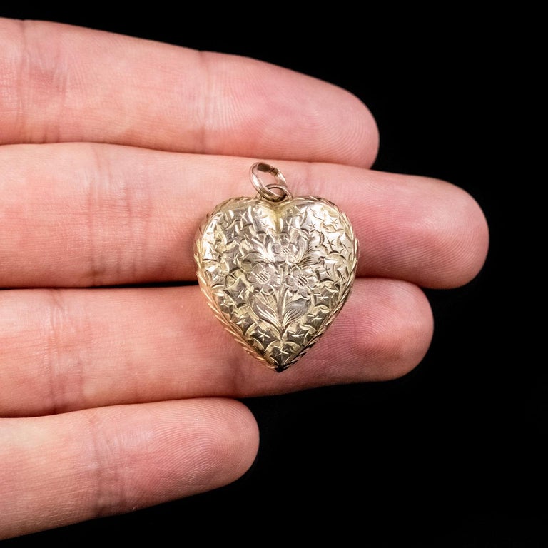 Antique Victorian Floral Heart Locket 9 Carat Gold Back and Front ...