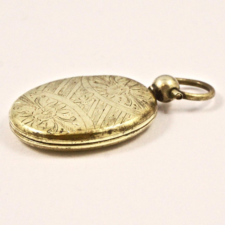 Antique Victorian Gold Plated Hand Engraved Locket with Photograph at ...