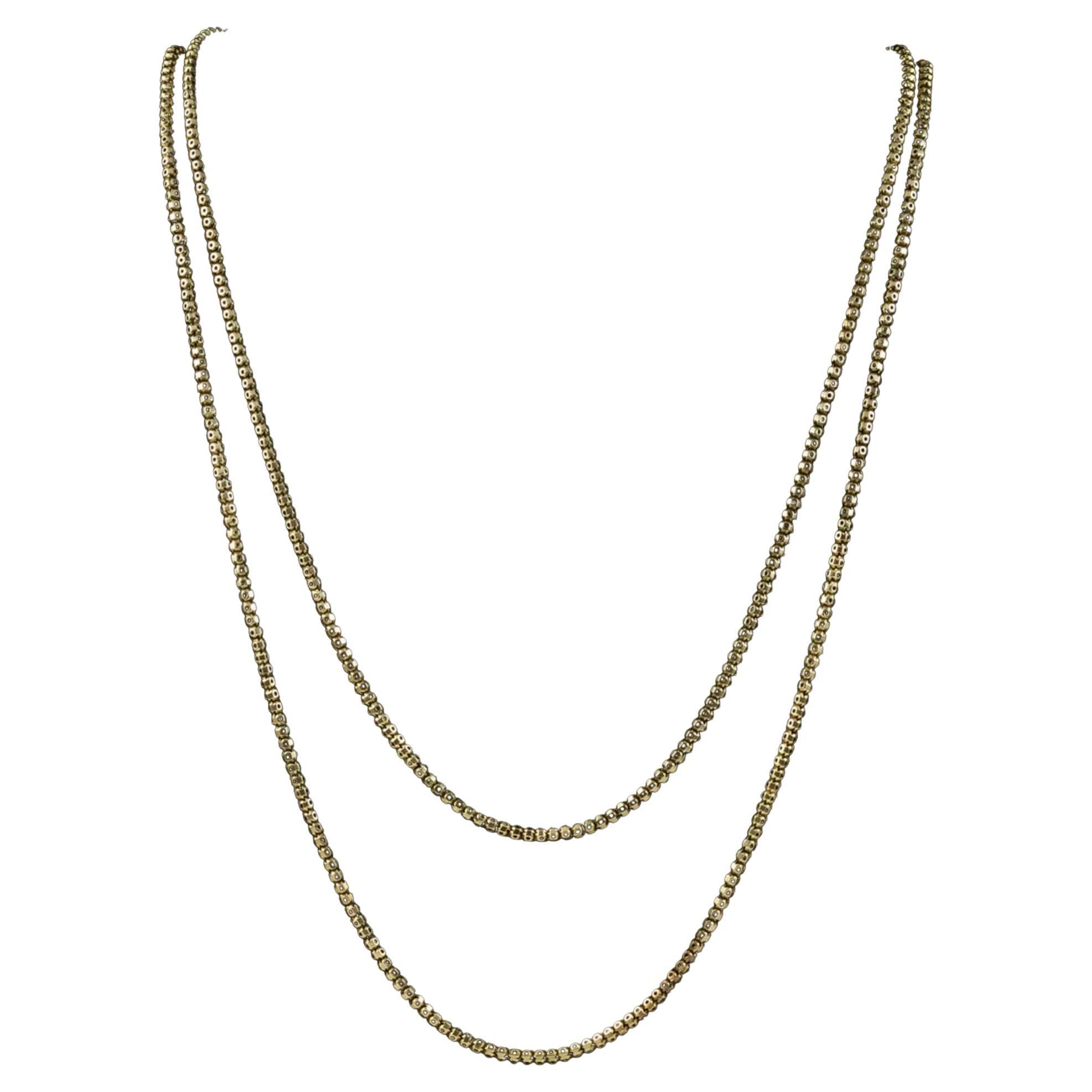 Antique Victorian Guard Chain in 15 Carat Gold For Sale at 1stDibs