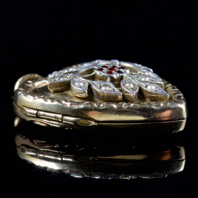 Antique Victorian Heart Locket Garnet Pearl 9 Carat Silver, circa 1900 ...