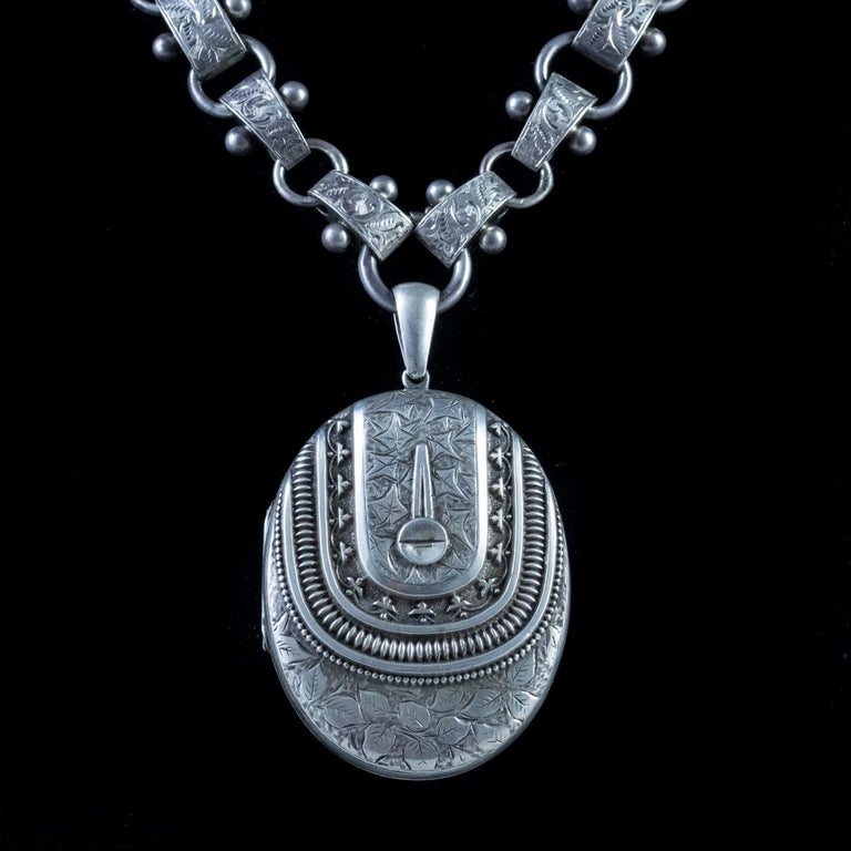 Antique Victorian Locket and Collar Silver, circa 1880 For Sale at 1stDibs