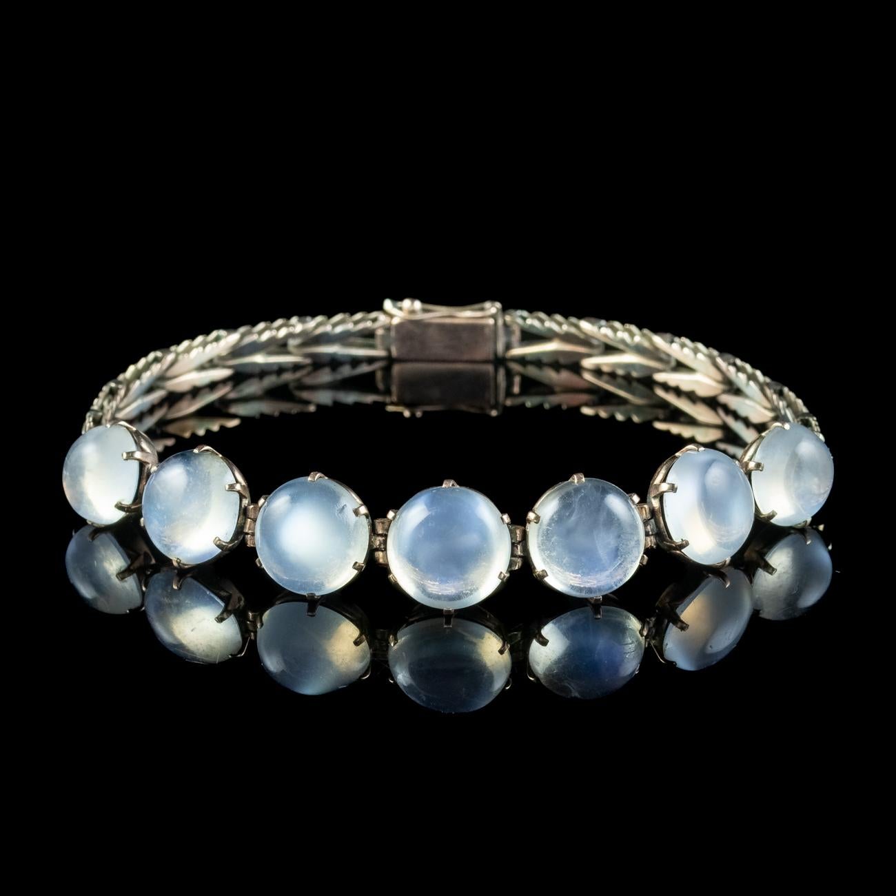 Antique Victorian Moonstone Bracelet 22ct Total For Sale at 1stDibs