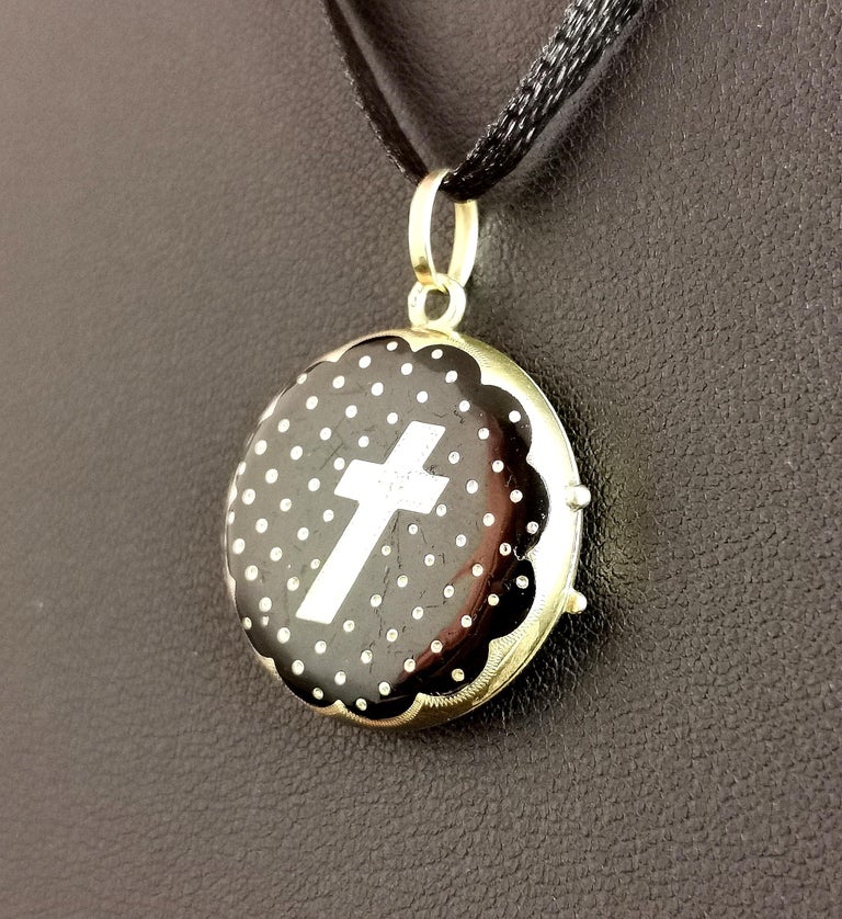 Antique Victorian Mourning Locket, 9k Gold, Black Enamel, Cross Design ...