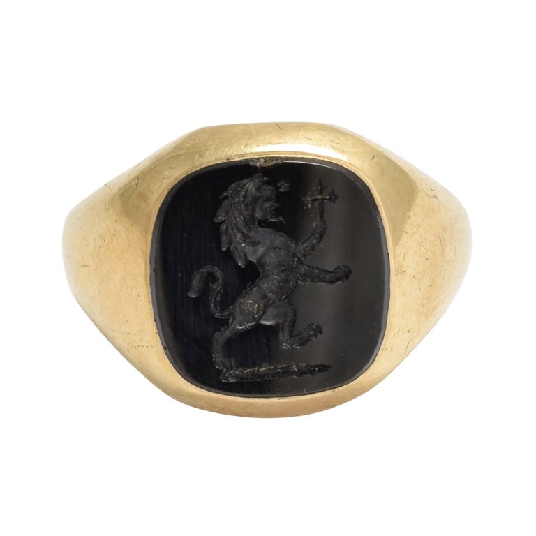 Antique Victorian Onyx Heraldic "Lion and Cross" Signet Ring at 1stDibs