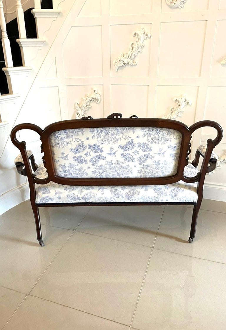 Antique Victorian Quality Carved Mahogany Settee For Sale at 1stDibs