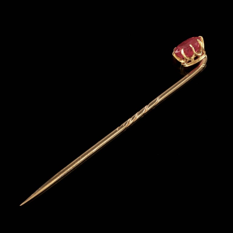Antique Victorian Ruby Pin 18 Carat Gold, circa 1900 at 1stDibs