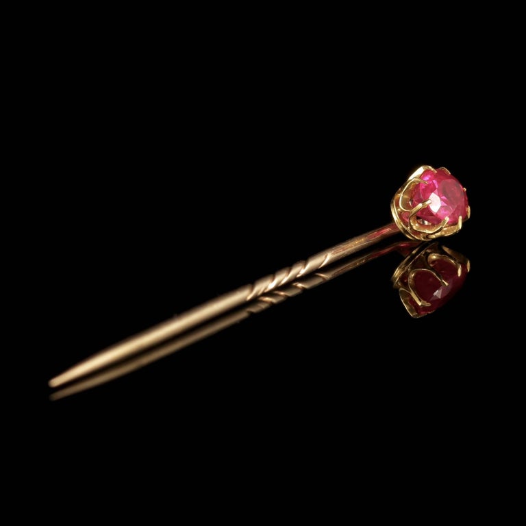 Antique Victorian Ruby Pin 18 Carat Gold, circa 1900 at 1stDibs