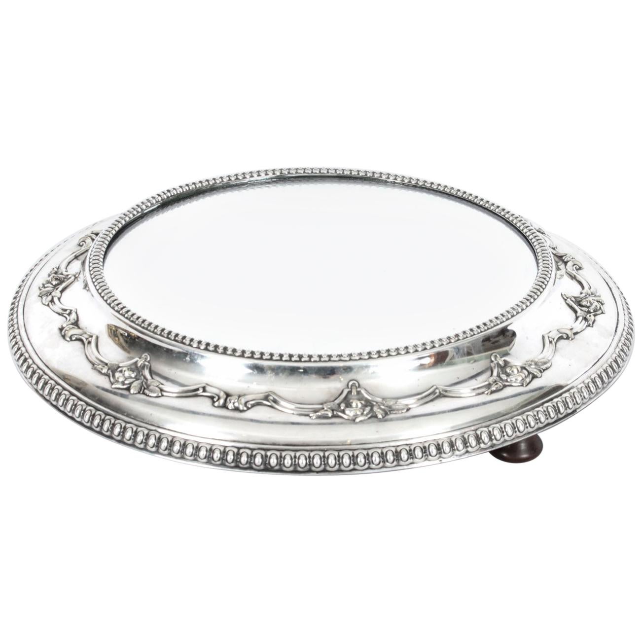 Art Deco Flower Dish with Matching Mirror Plateau by Wiskemann at 1stDibs