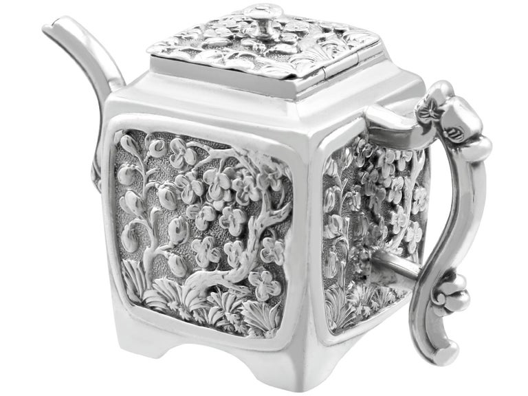 Antique Victorian Sterling Silver Miniature Teapot For Sale at 1stDibs