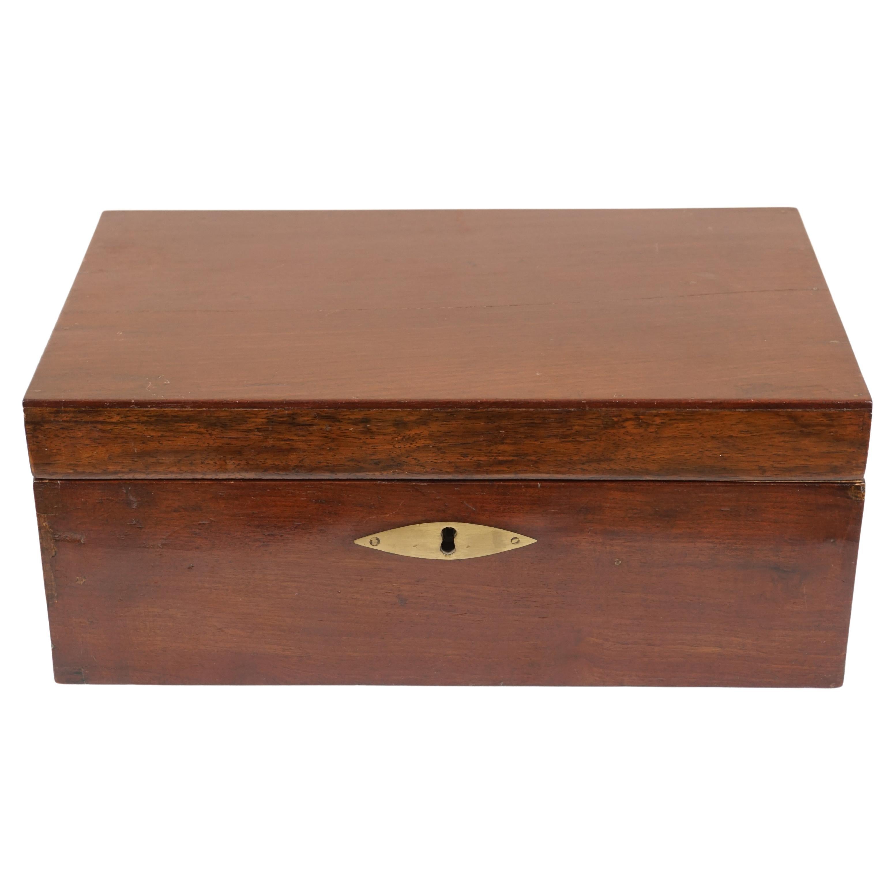 Beautiful Late Victorian 1900 Cross Banded Walnut Oval Box For Sale at ...