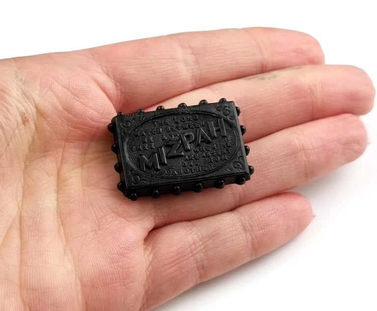 Antique Victorian Whitby Jet Mizpah brooch For Sale at 1stDibs