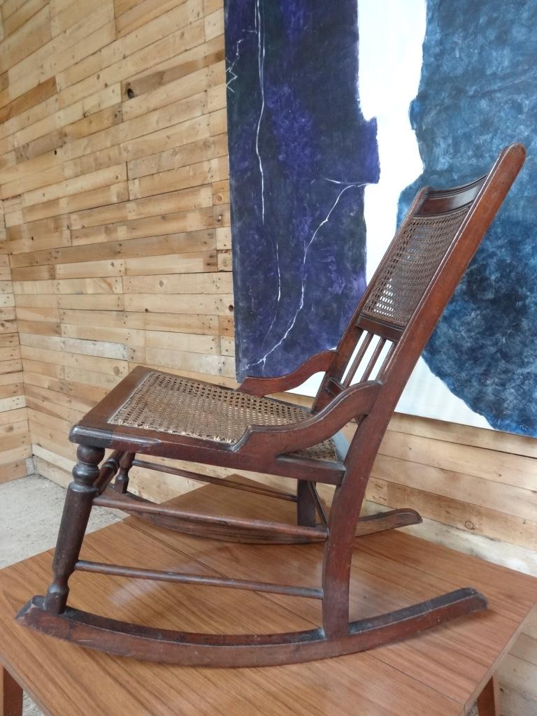 Antique Vintage English Oak Rocking Chair, 1800s For Sale at 1stDibs