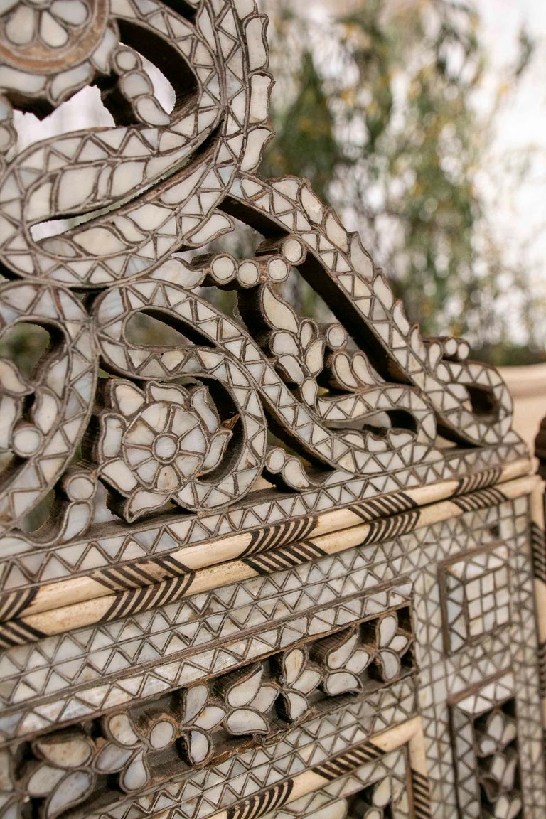 Antique Wall Mirror with Inlaid Decoration For Sale at 1stDibs