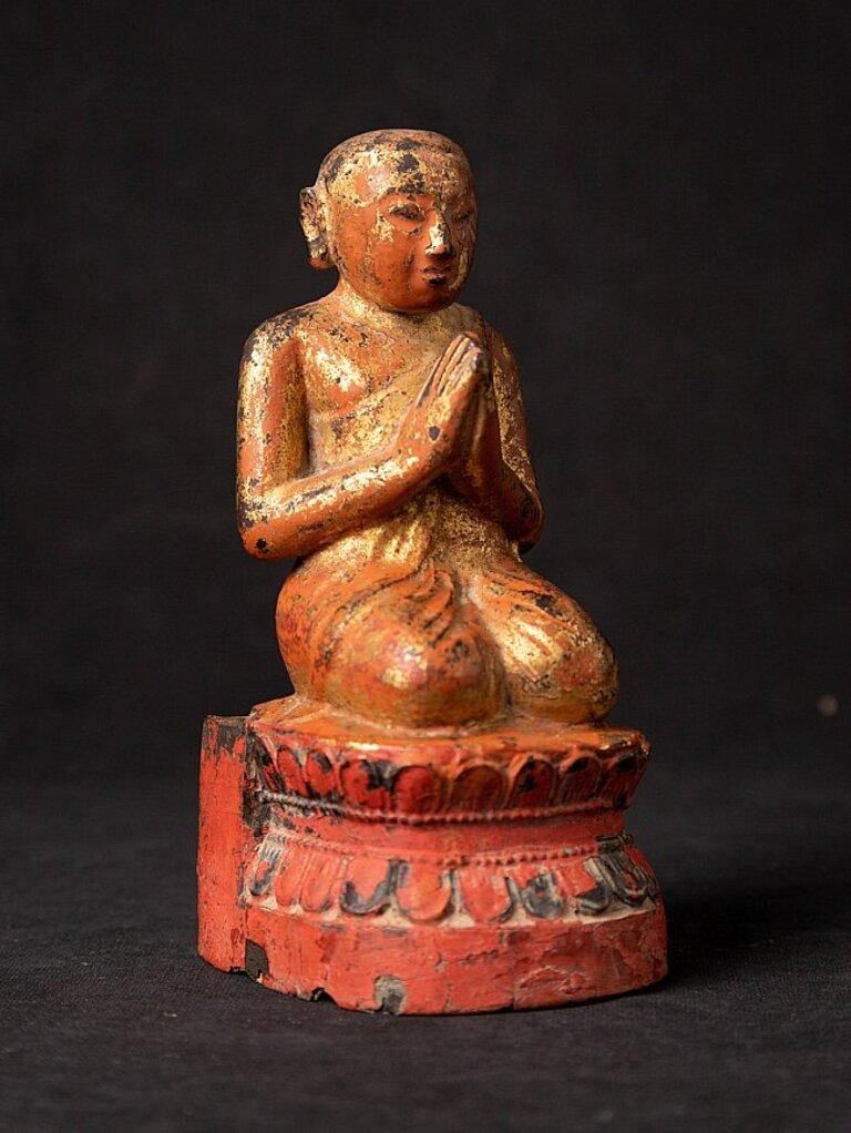 Ancienne statue de moine birman en bois de Birmanie Bouddhas originaux En vente sur 1stDibs