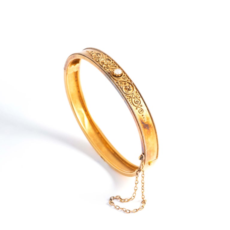 Antique Yellow Gold 18k Bangle Bracelet For Sale at 1stDibs