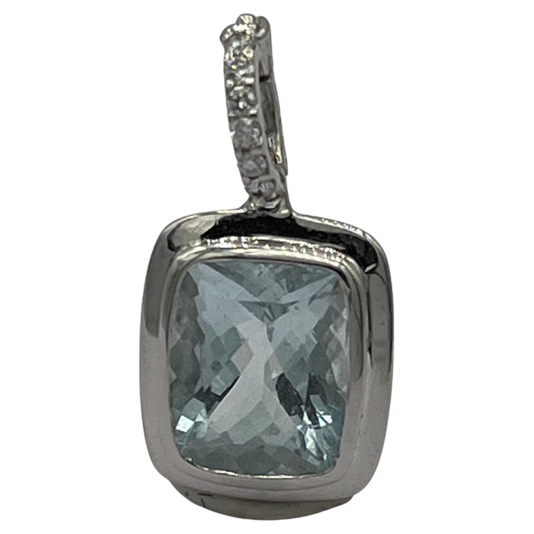 Aquamarin Pendant Diamonds 18 K For Sale at 1stDibs