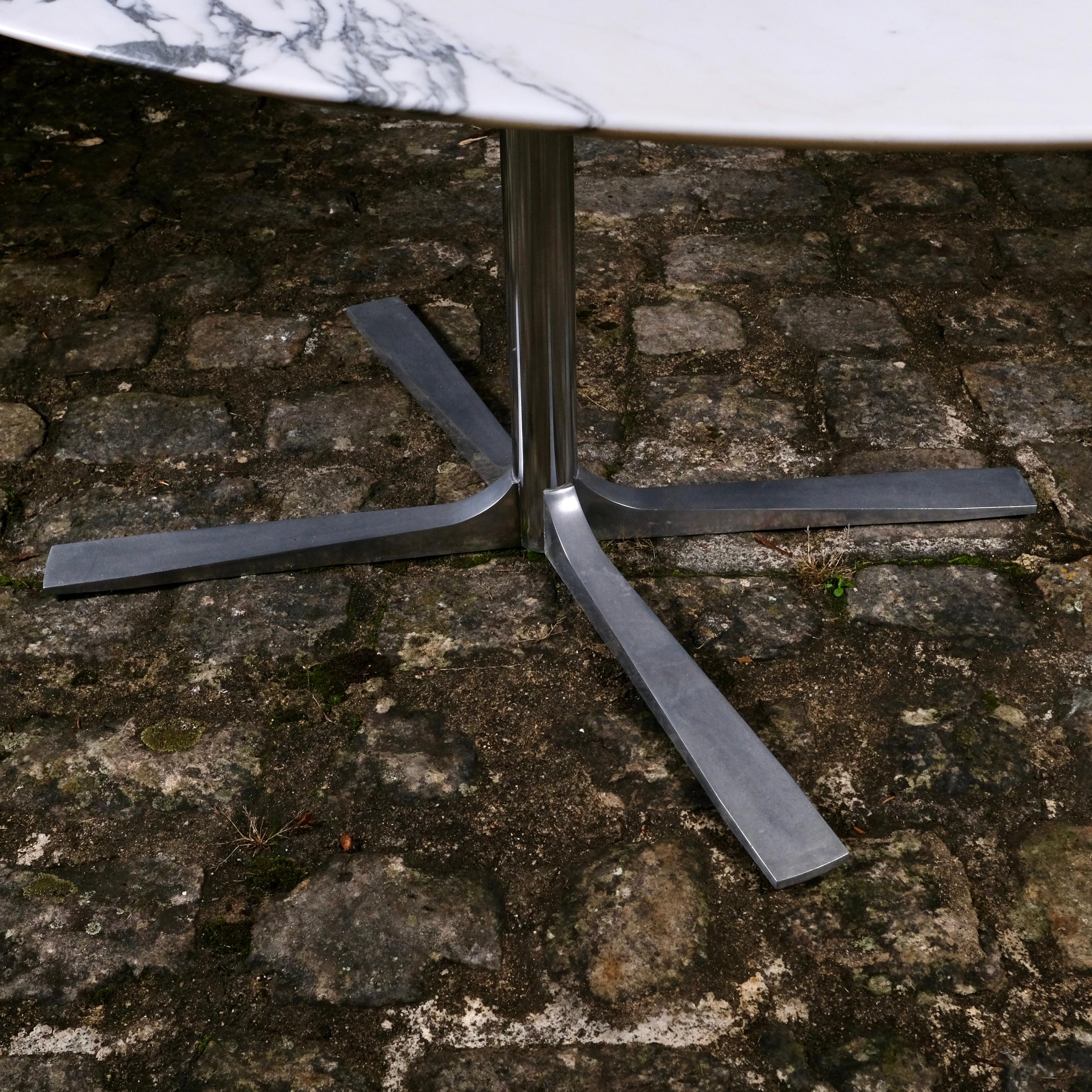 Arabescato marble dining table by Roche Bobois, France, 1970s at 1stDibs
