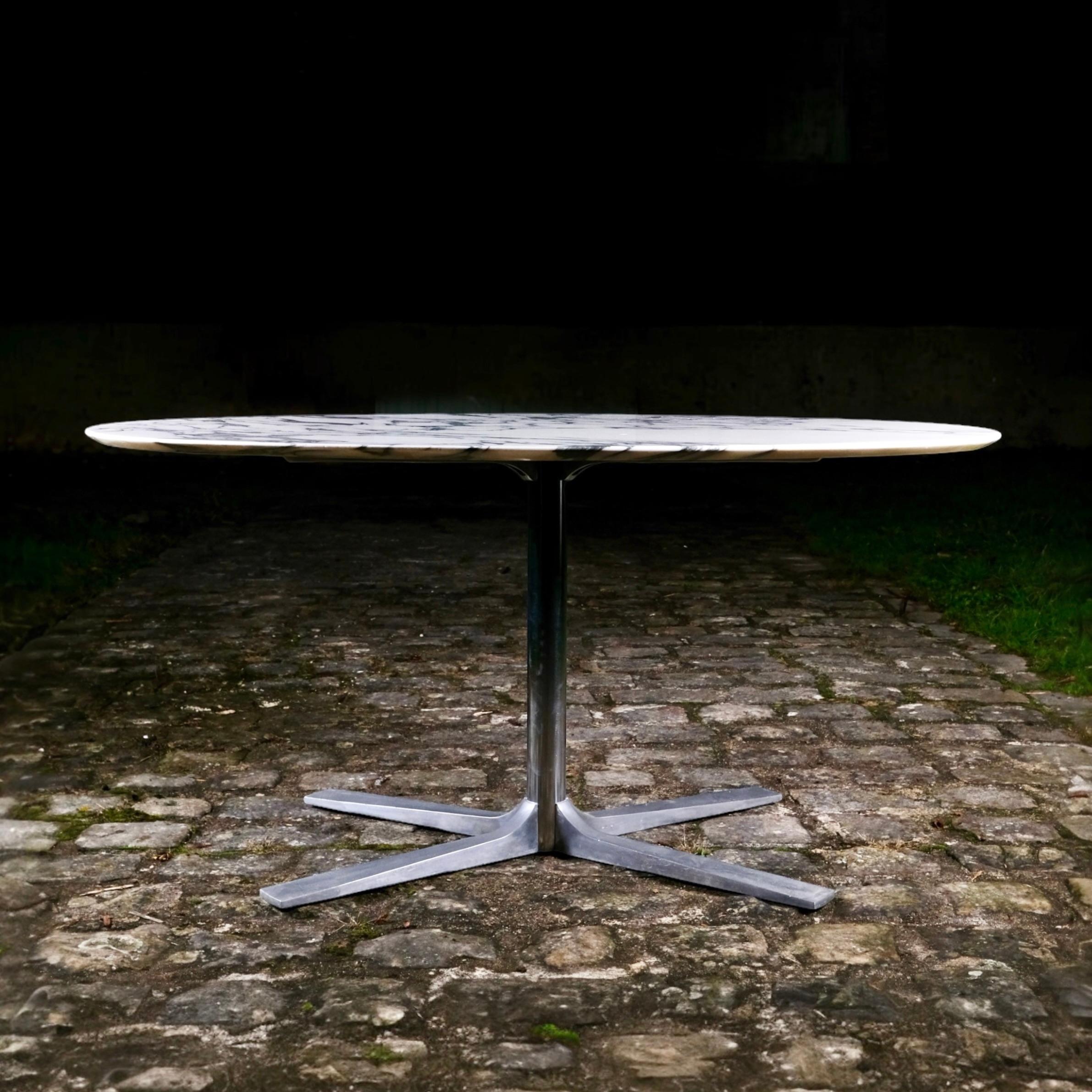 Arabescato marble dining table by Roche Bobois, France, 1970s at 1stDibs