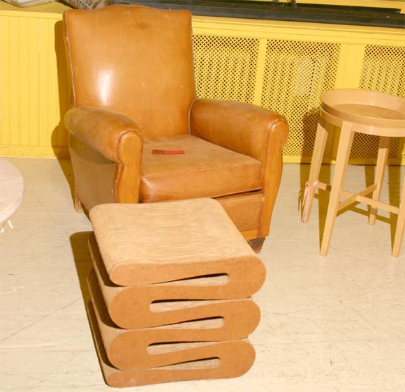 Frank Gehry Corrugated Cardboard Stools at 1stDibs