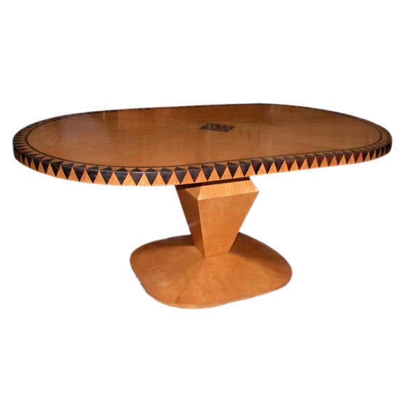 An American Art Deco Birch Oval-Form Dining Table at 1stDibs