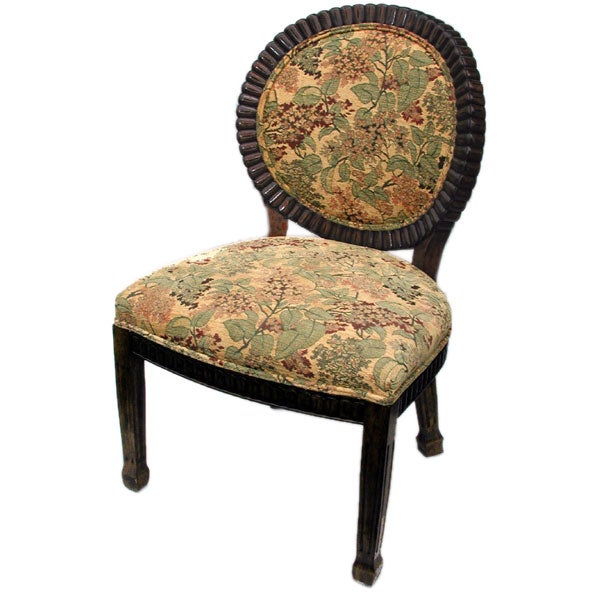 AN ELEGANT REEDED OVAL BACK SIDE CHAIR For Sale at 1stDibs