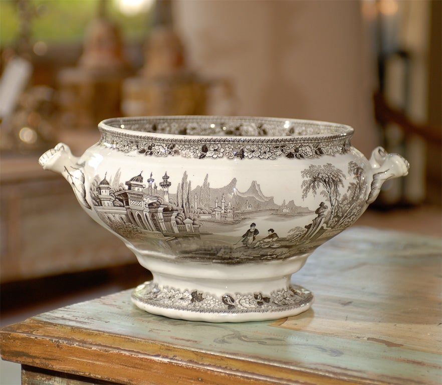 Brown and White Bosphorous Soup Tureen For Sale at 1stDibs