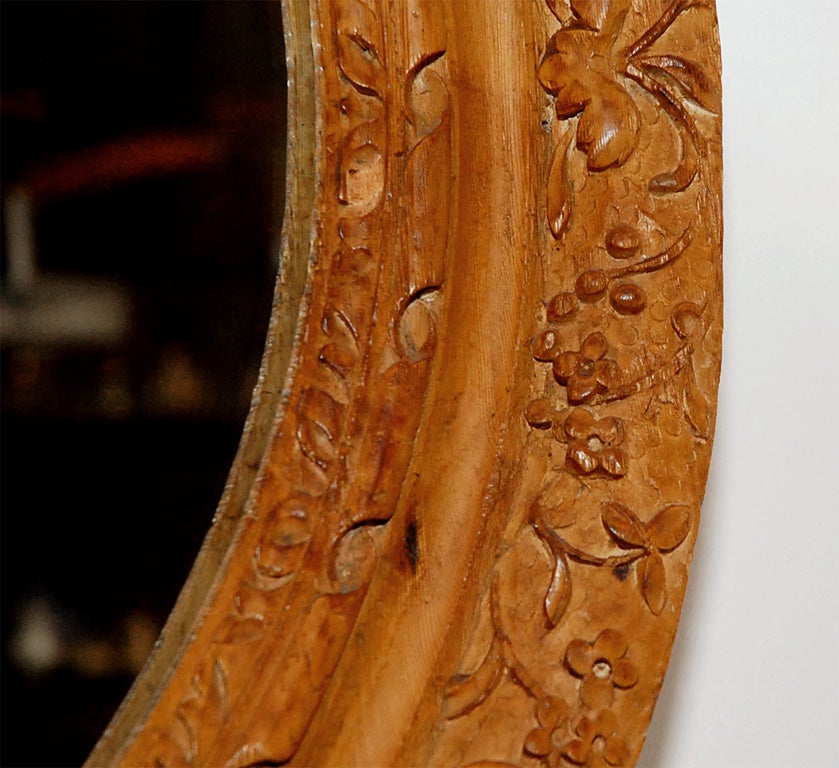 Mirror in Oval Carved Frame For Sale at 1stDibs