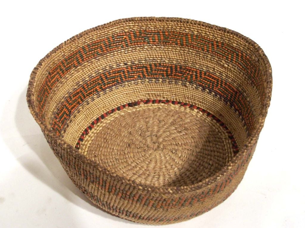 Fine and Rare Tlingit Spruce Root Basket at 1stDibs