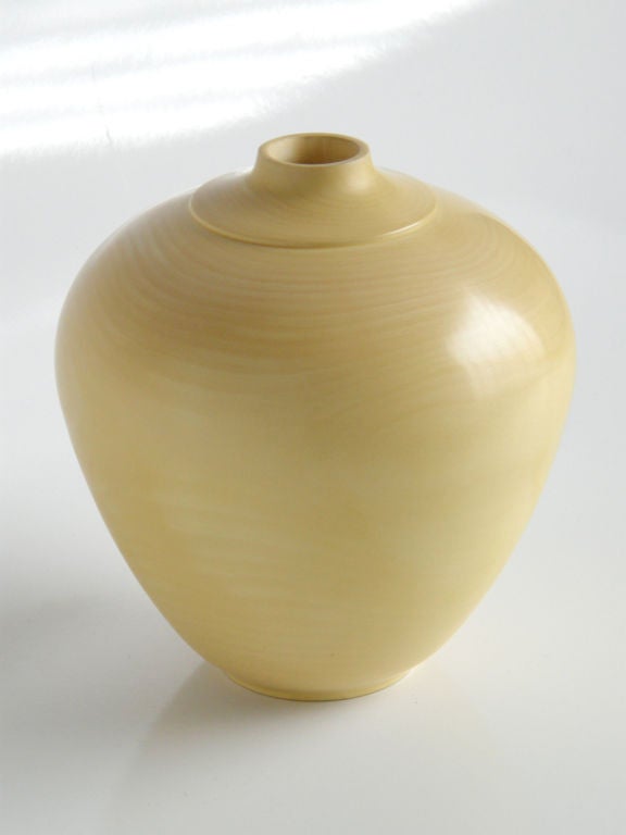 Allen Ritzman turned wood vase For Sale at 1stDibs