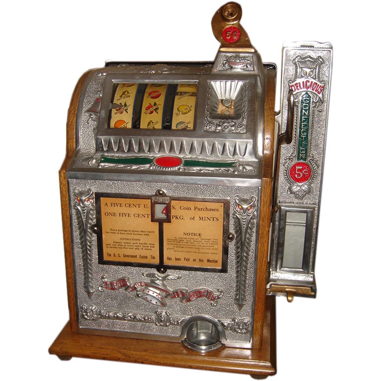 Antique Slot Machine at 1stDibs