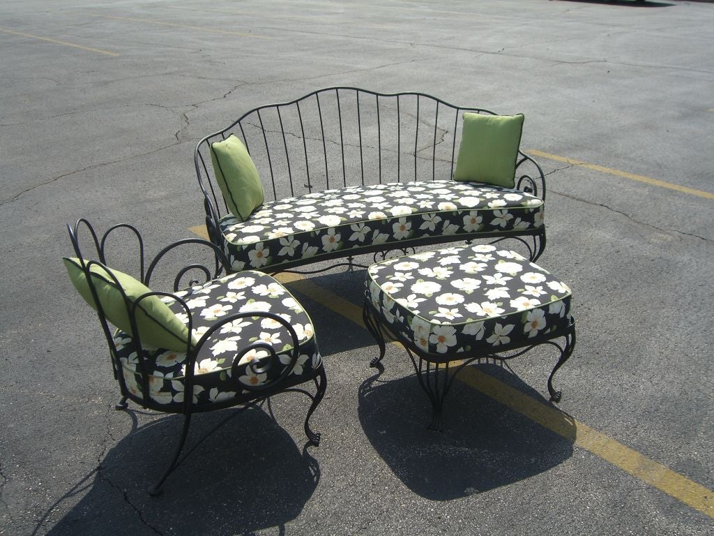Beautiful 3 piece wrought iron swirl pattern set at 1stDibs
