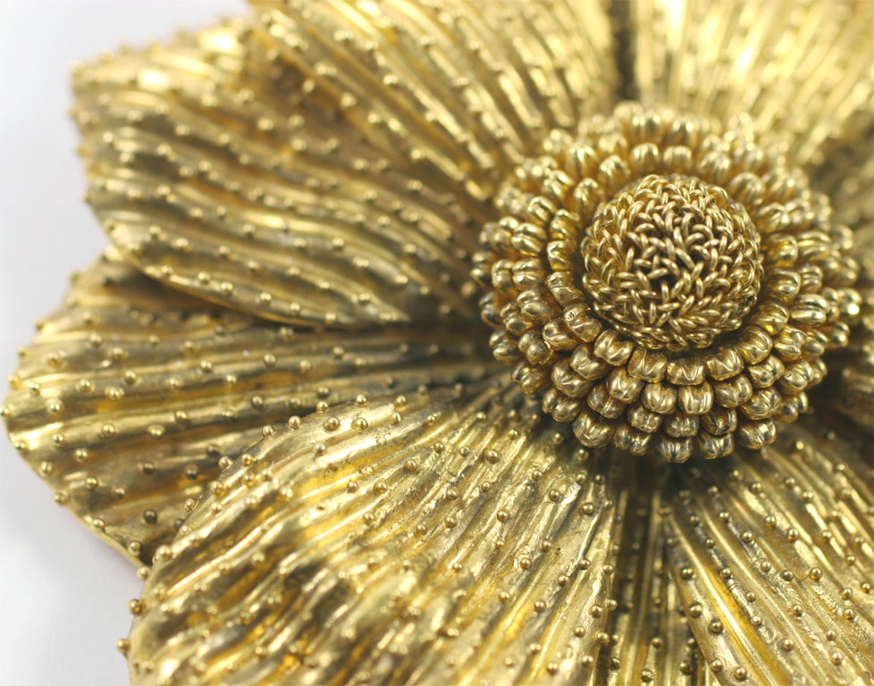 Yellow Gold Flower Brooch For Sale at 1stDibs