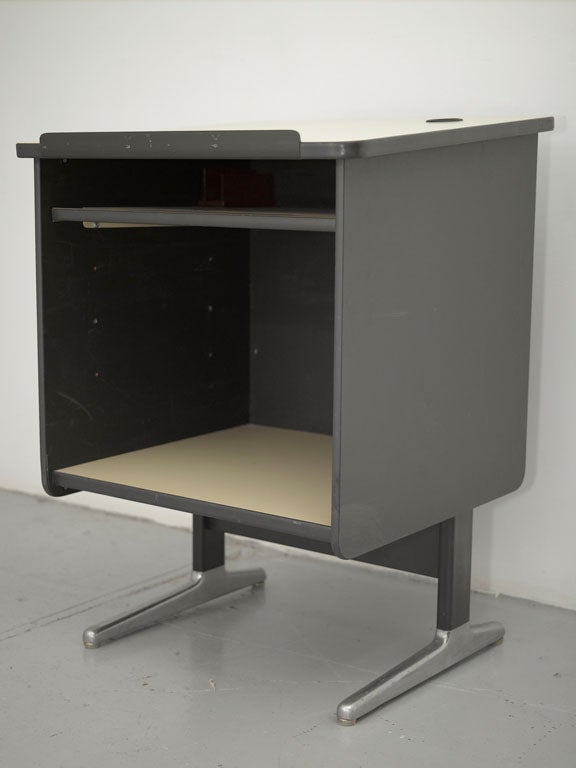 Herman Miller Lectern For Sale at 1stDibs