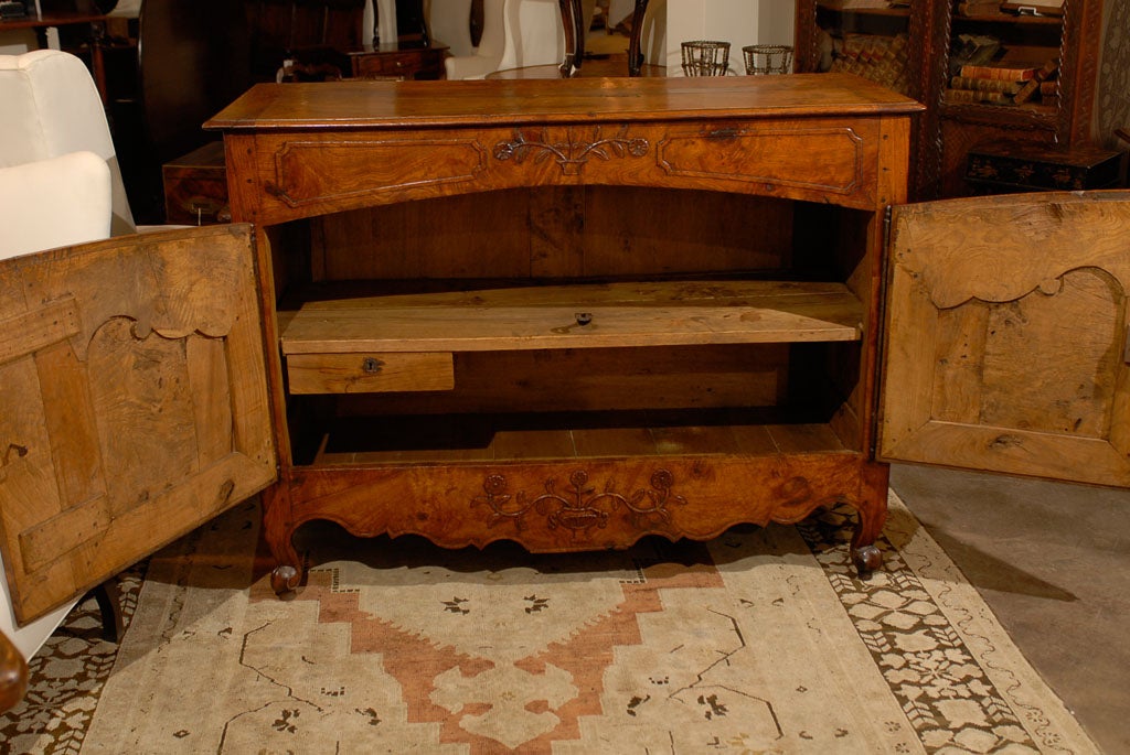 French Early 1800s Burlwood Two-Door Buffet with Carved Doors and ...
