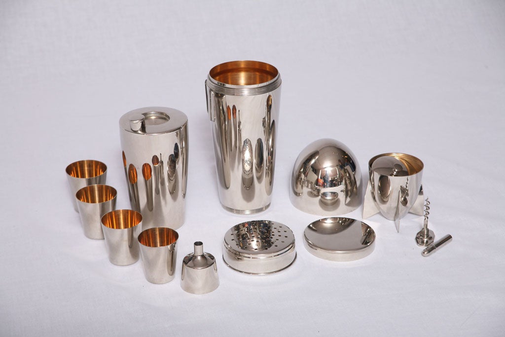 Zeppelin Cocktail Shaker c. 1930's at 1stDibs | zeppelin cocktail ...