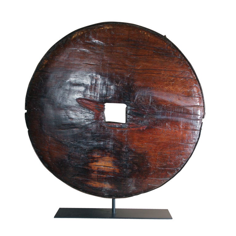 19th Century Large Wagon Wheel on Stand For Sale at 1stDibs