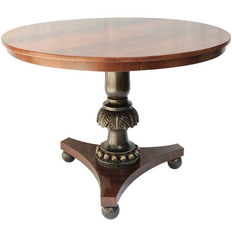 Round Dutch Neoclassic Design Center Table For Sale at 1stDibs