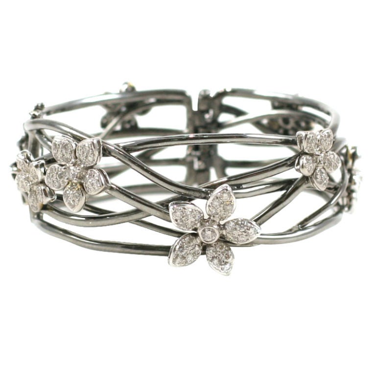 18 K Black Gold Bangle with Diamond Flower Motif For Sale at 1stDibs