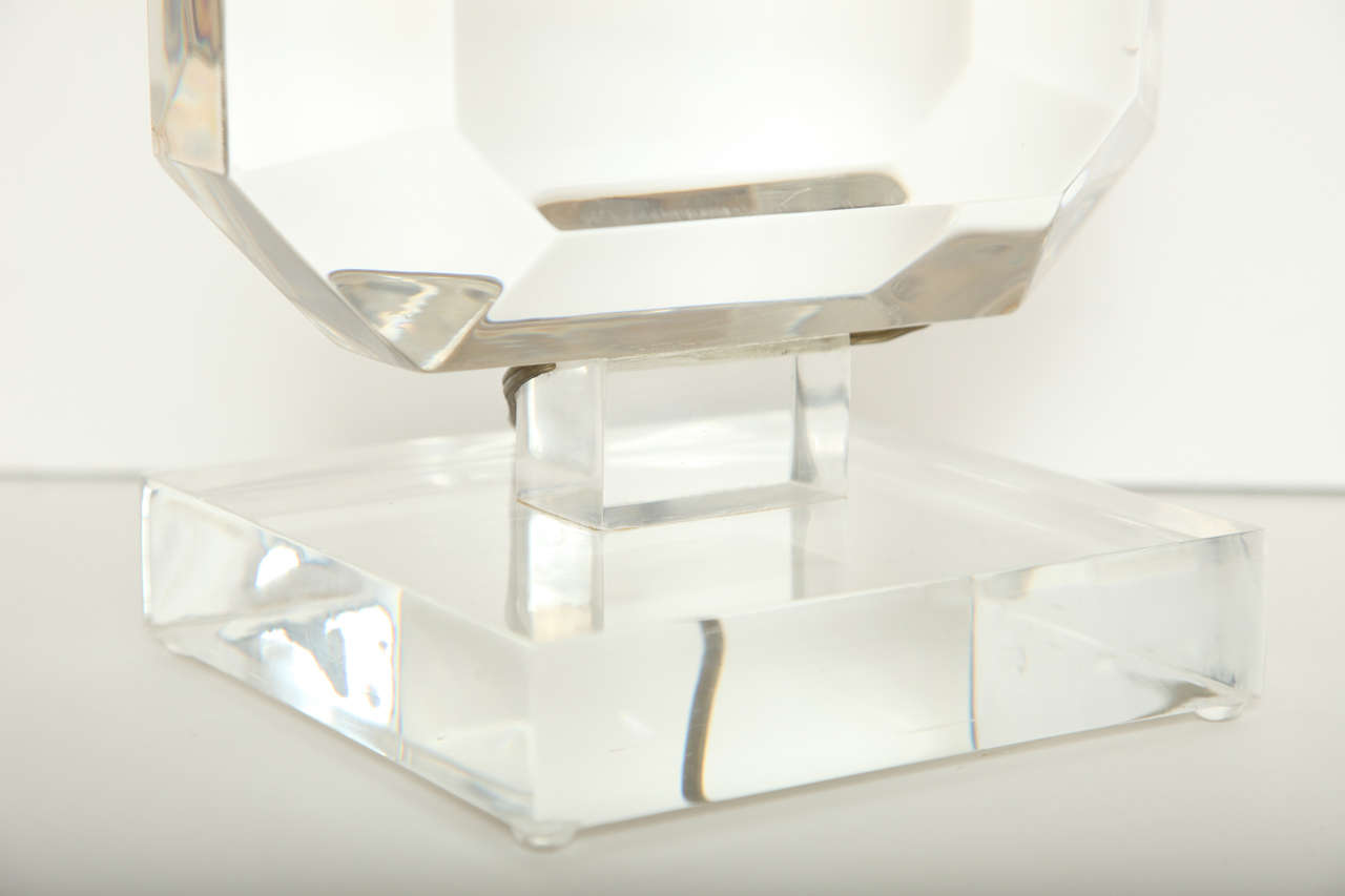 Les Prismatiques Lucite Table Lamp at 1stDibs | lucite lamp, lucite ...