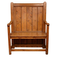 Small English Pine Settle at 1stDibs