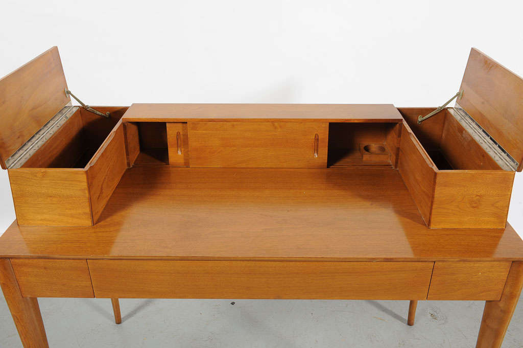 T.H. Robsjohn-Gibbings - Desk at 1stDibs