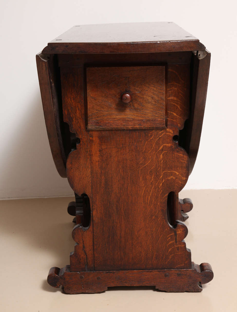 Antique Flemish Oak Drop-Leaf Gate Leg Table For Sale at 1stDibs