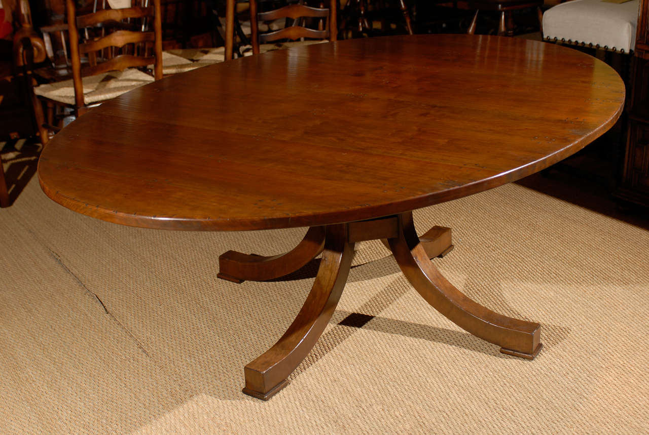 Clark Table, Oval For Sale at 1stDibs