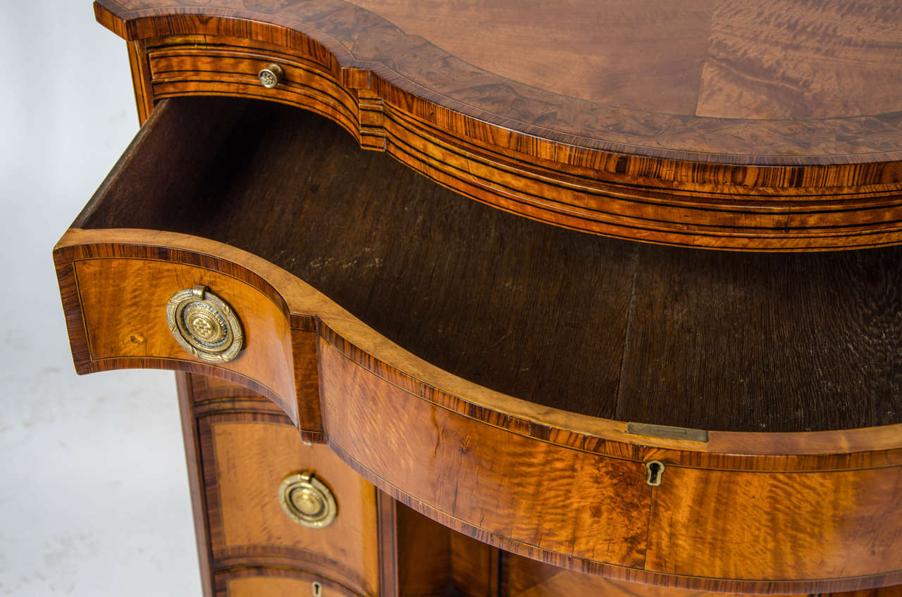 George III Kneehole Desk at 1stDibs