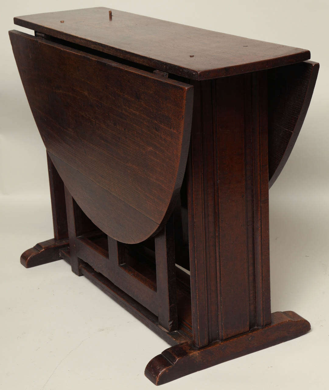 17th c. English or Welsh Oval Gate Leg Table of Rare Form at 1stDibs