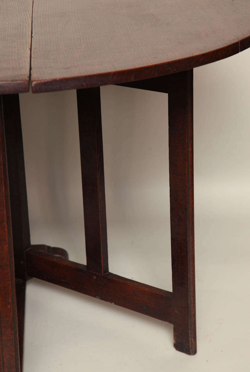 17th c. English or Welsh Oval Gate Leg Table of Rare Form at 1stDibs