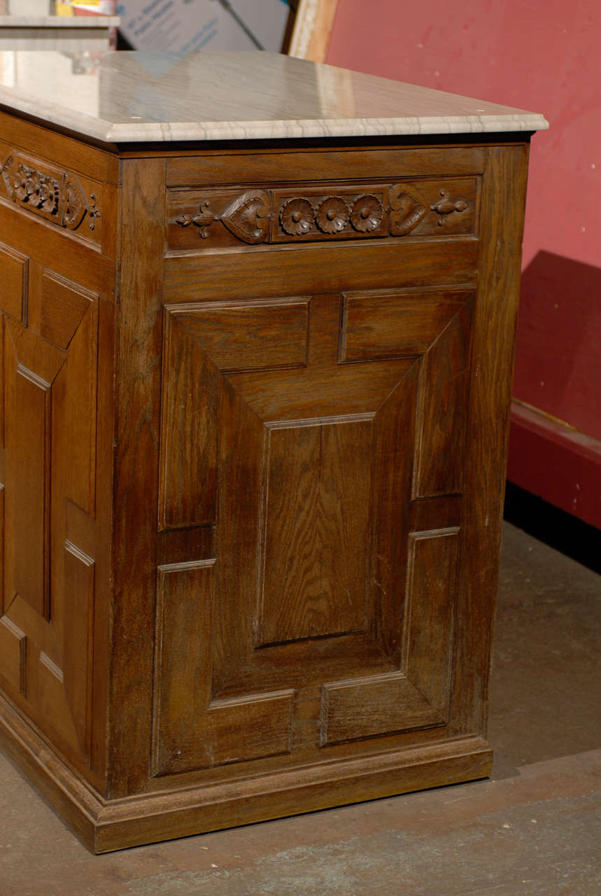 French Oak Faced Bar. For Sale at 1stDibs